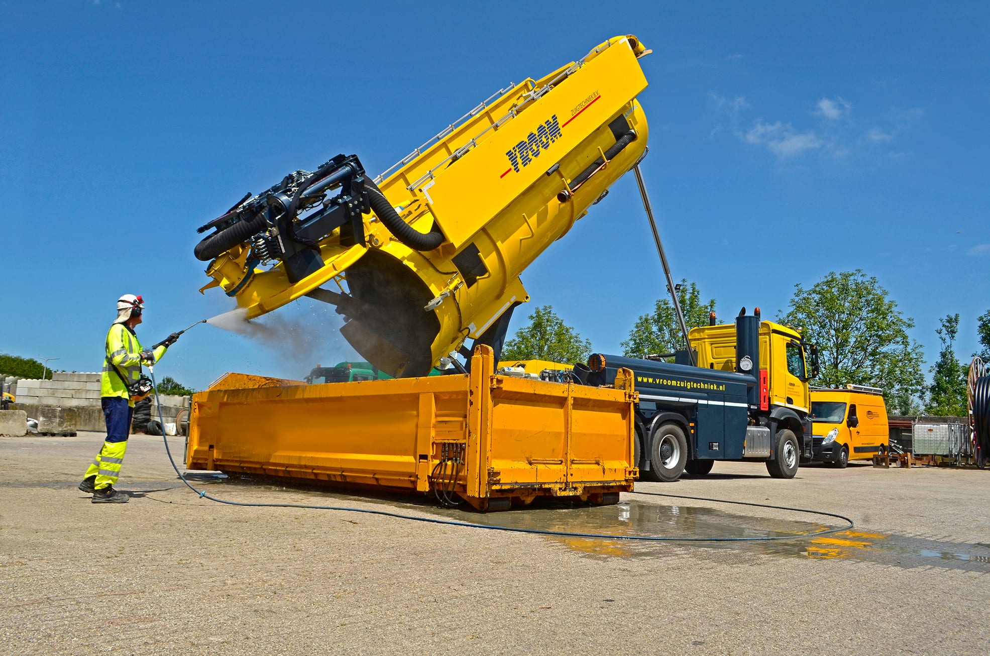 Amphitec Suction Excavator - Amphitec